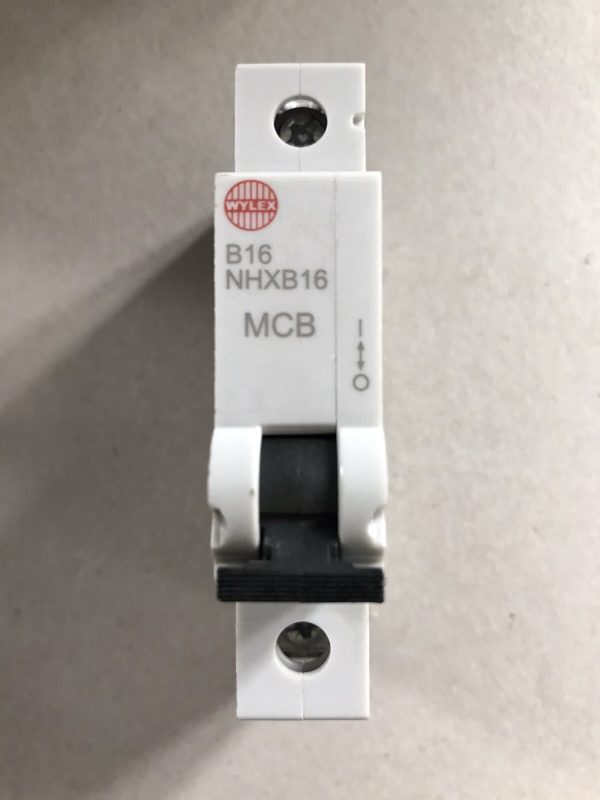 Wylex B16 NHXB16 MCB Circuit Breaker | RS Distribution