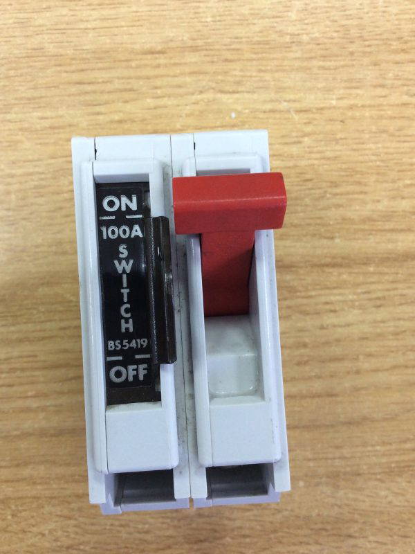 SQUARE BS 5419 100A MAINS SWITCH DOUBLE POLE Lockable | RS Distribution